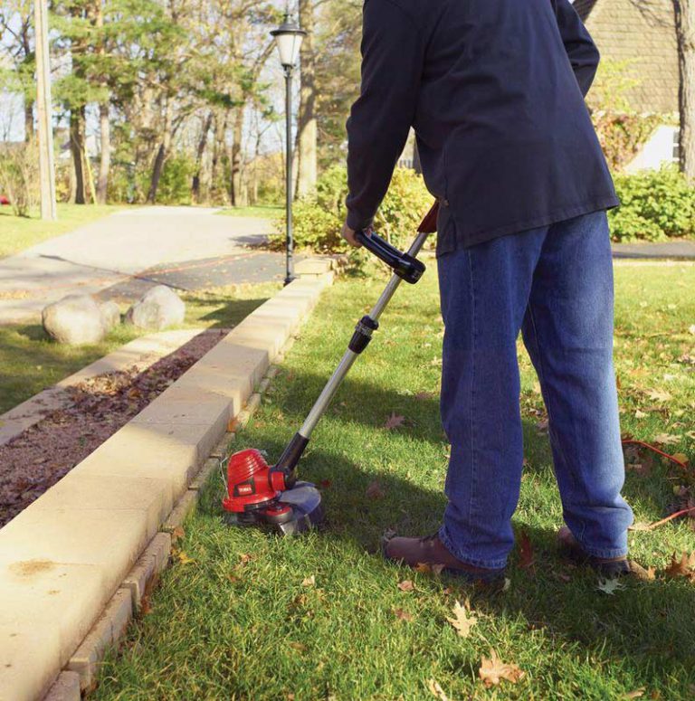 Toro Corded String Trimmer: Flawed feed but GREAT trimmer
