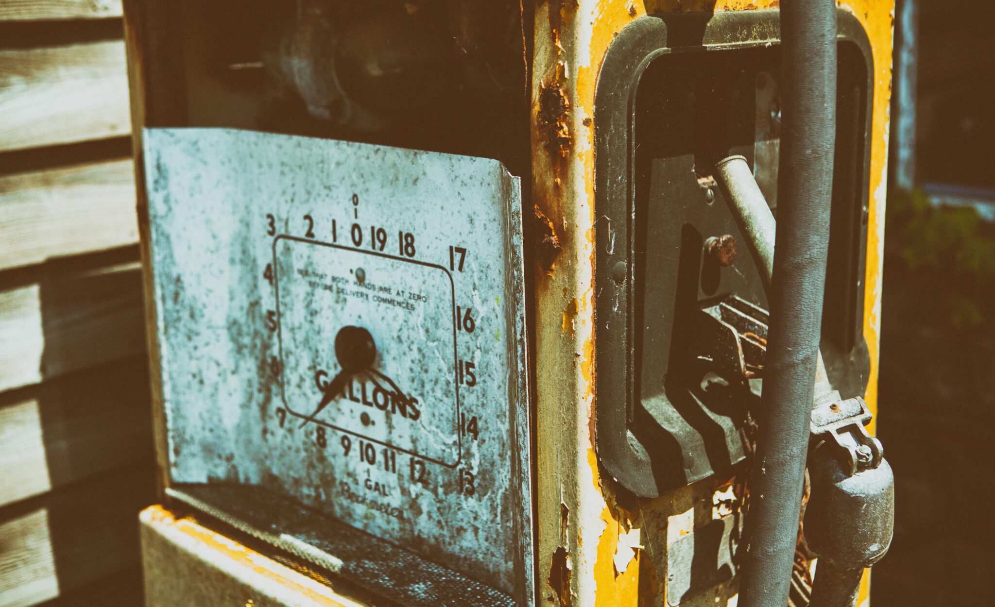 What Kind Of Gas Does A Snow Blower Use? (Explained)